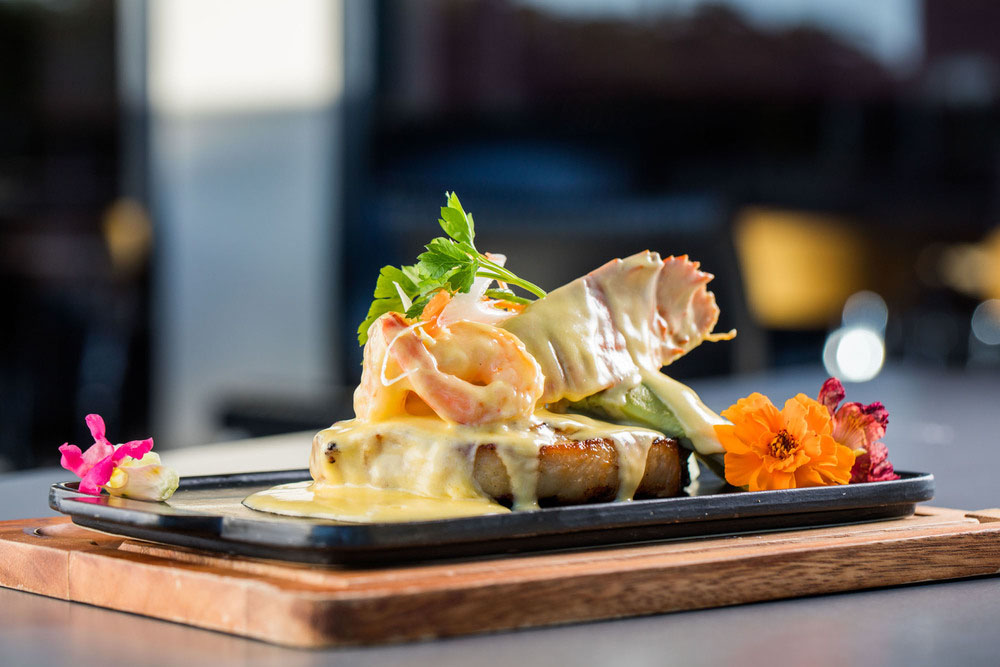 Sails on Shore Restaurant - Redlands RSL