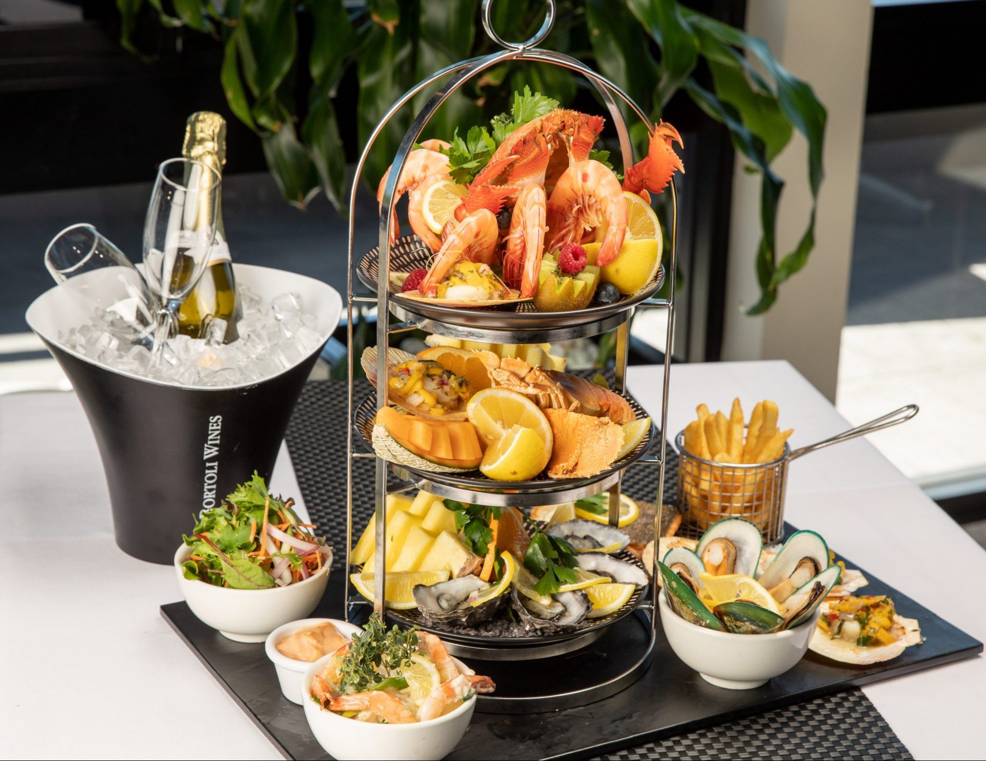 Sails on Shore Restaurant - Redlands RSL